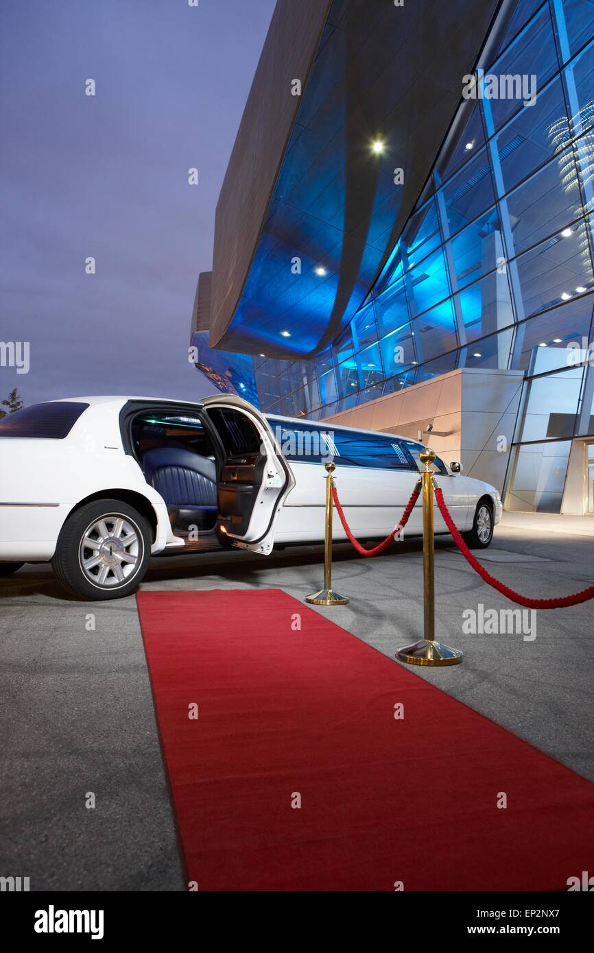 Limousine door hi-res stock photography and images - Alamy