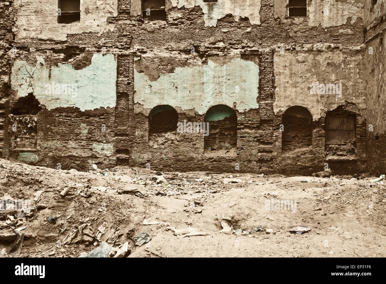 Old brick apartment buildings hi-res stock photography and images - Alamy
