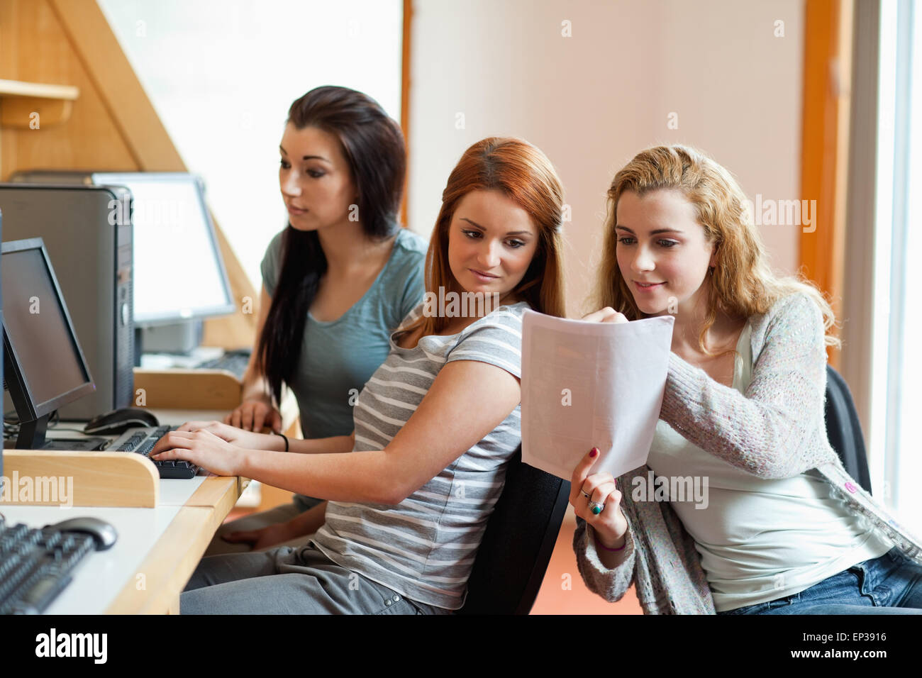 Classmate pc hi-res stock photography and images - Alamy