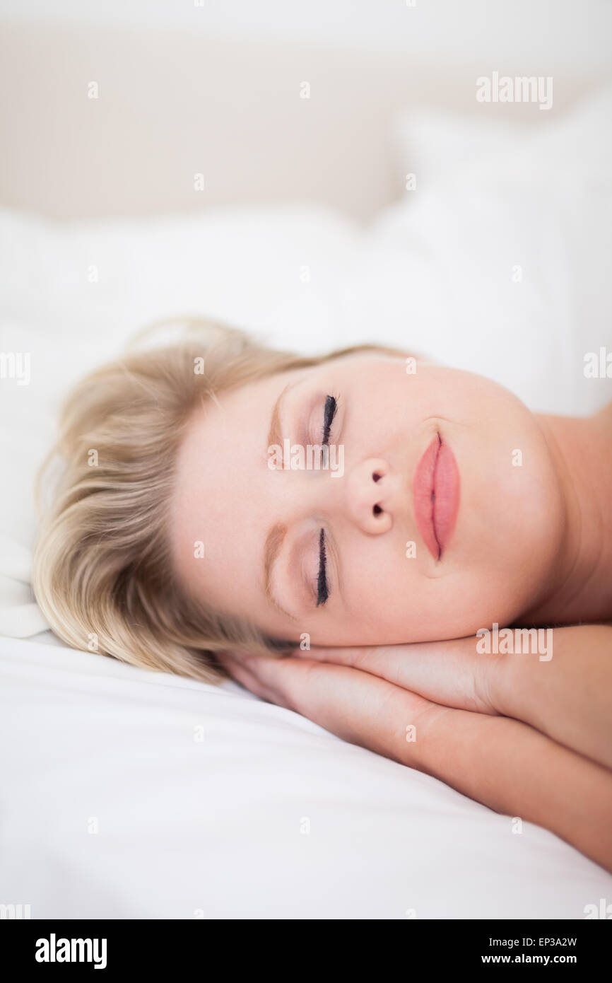 Woman sleeping on side close hi-res stock photography and images - Alamy