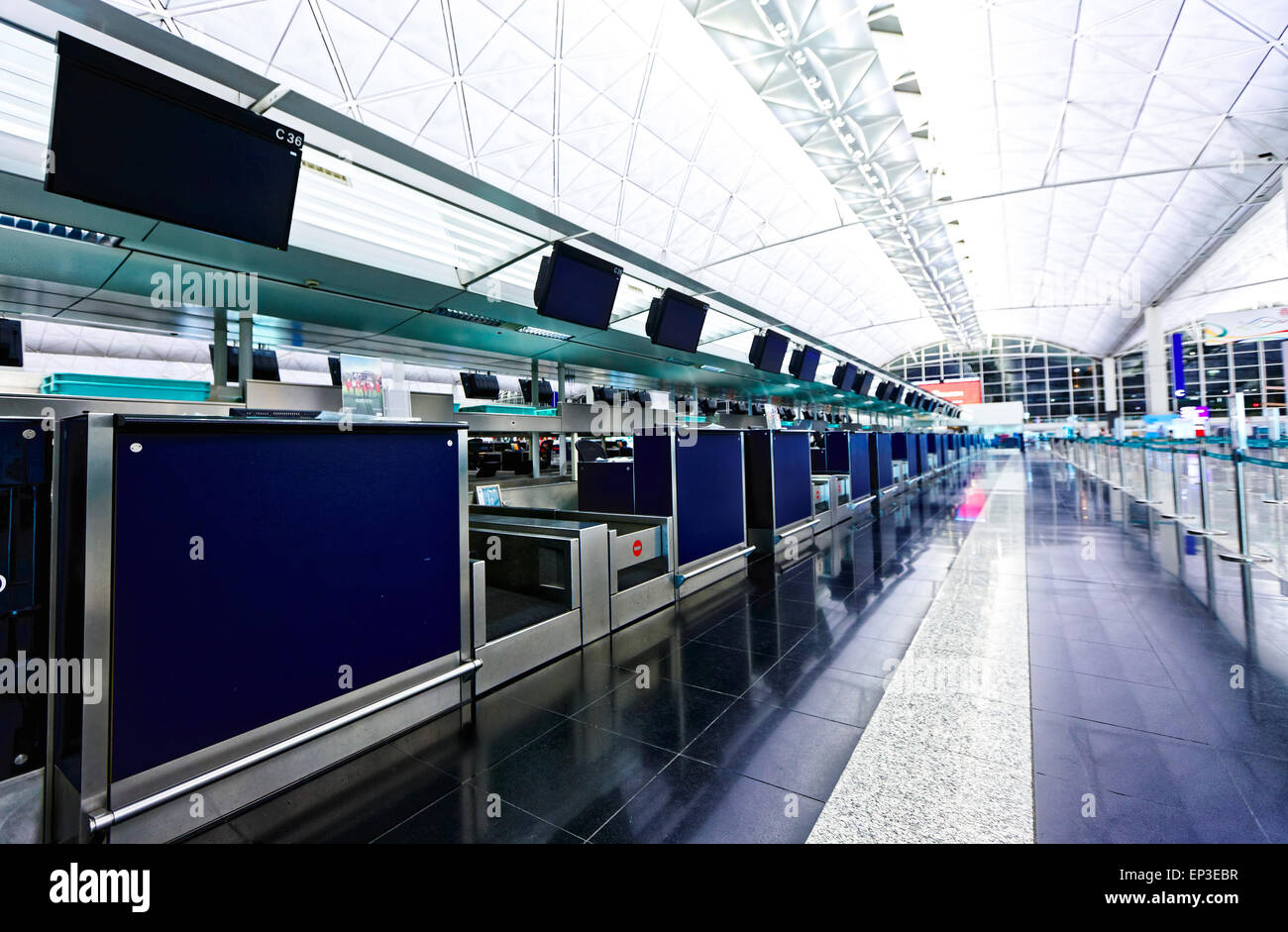 airport check-in counter, hong kong Stock Photo - Alamy