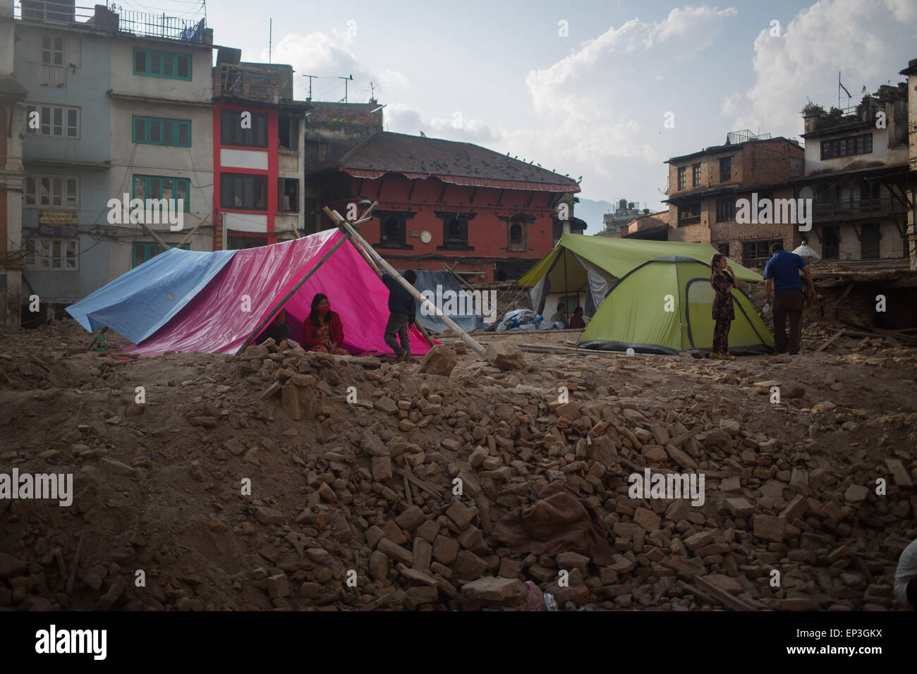 Nepal shelters hi-res stock photography and images - Alamy