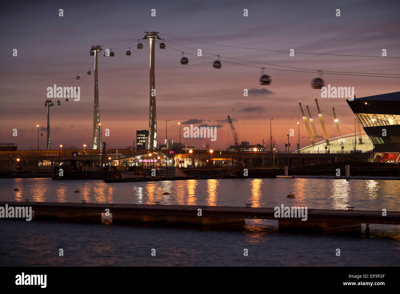 London's cable car over the Thames at sunset Stock Photo - Alamy