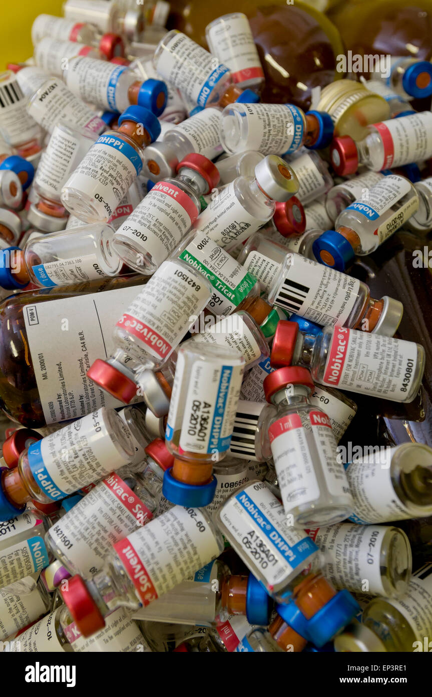 Veterinary drug hi-res stock photography and images - Alamy