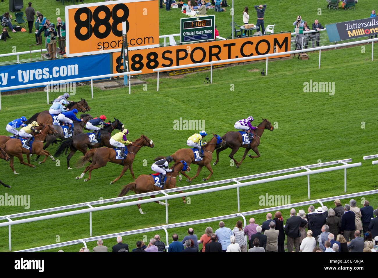 James algar hi-res stock photography and images - Alamy