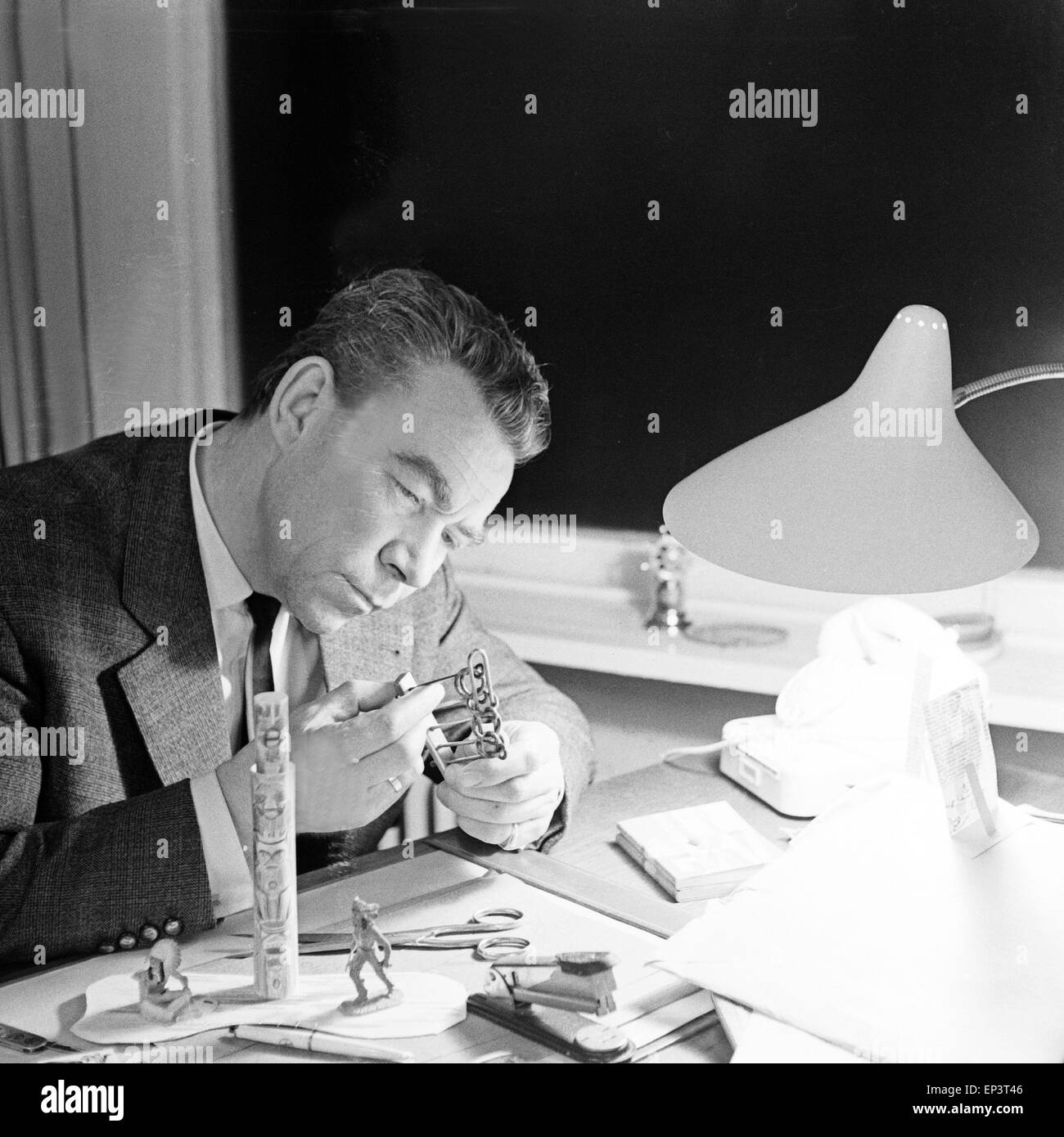 Deutscher Showmasterund Entertainer Peter Frankenfeld an seinem ...