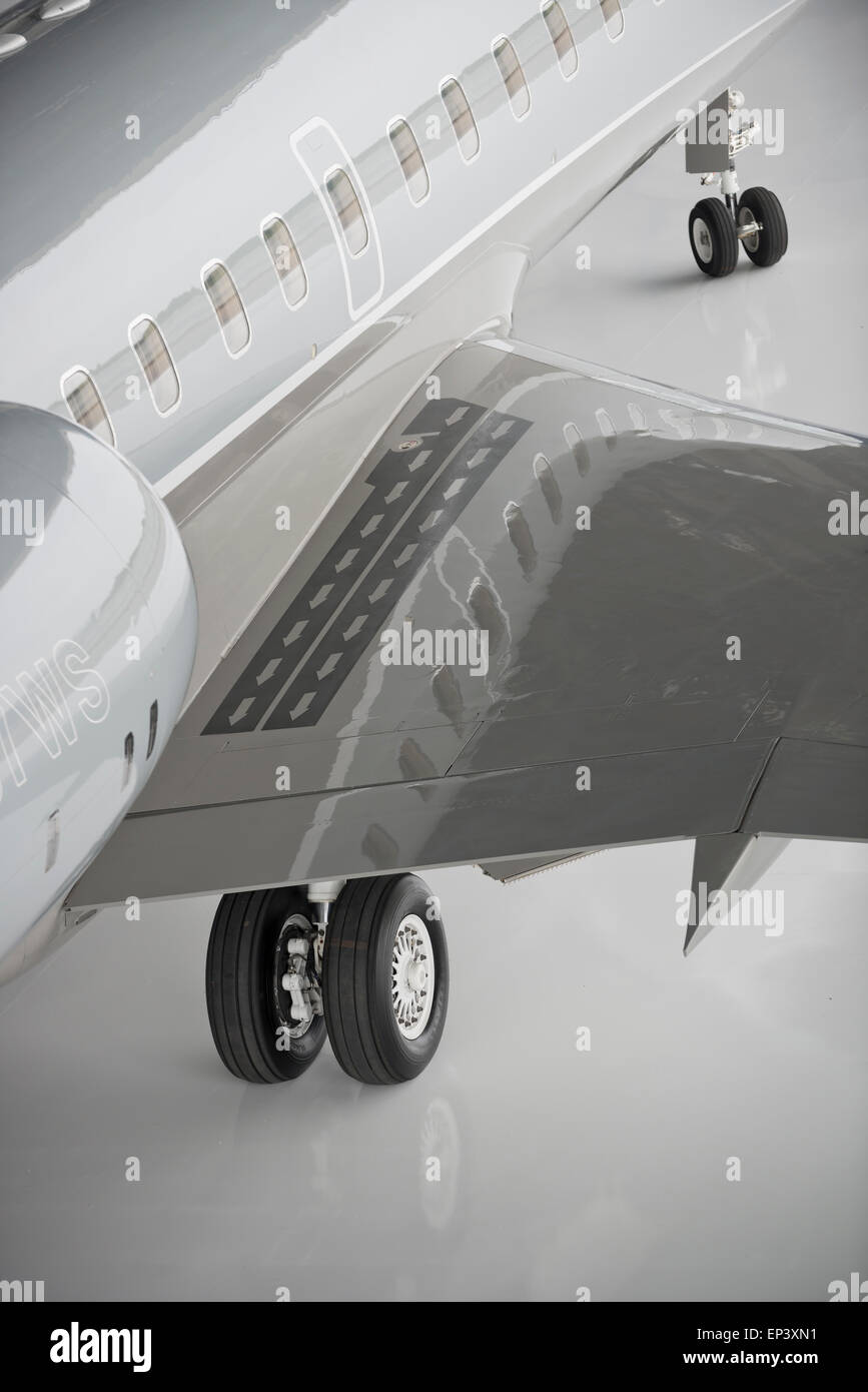 Airplane fuselage hanger hi-res stock photography and images - Alamy