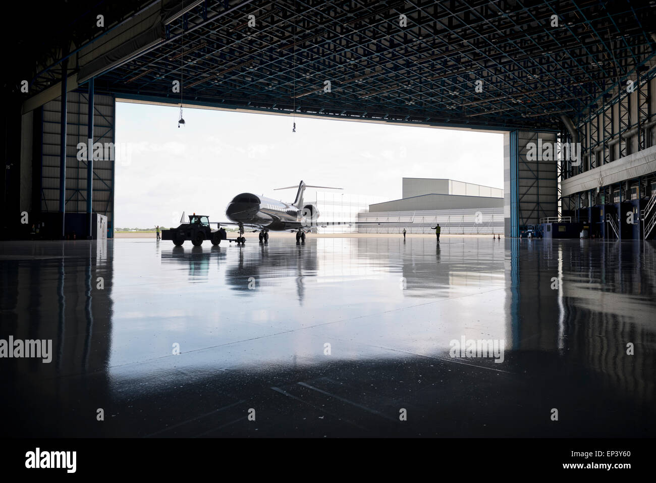 Ground tow inspection hi-res stock photography and images - Alamy