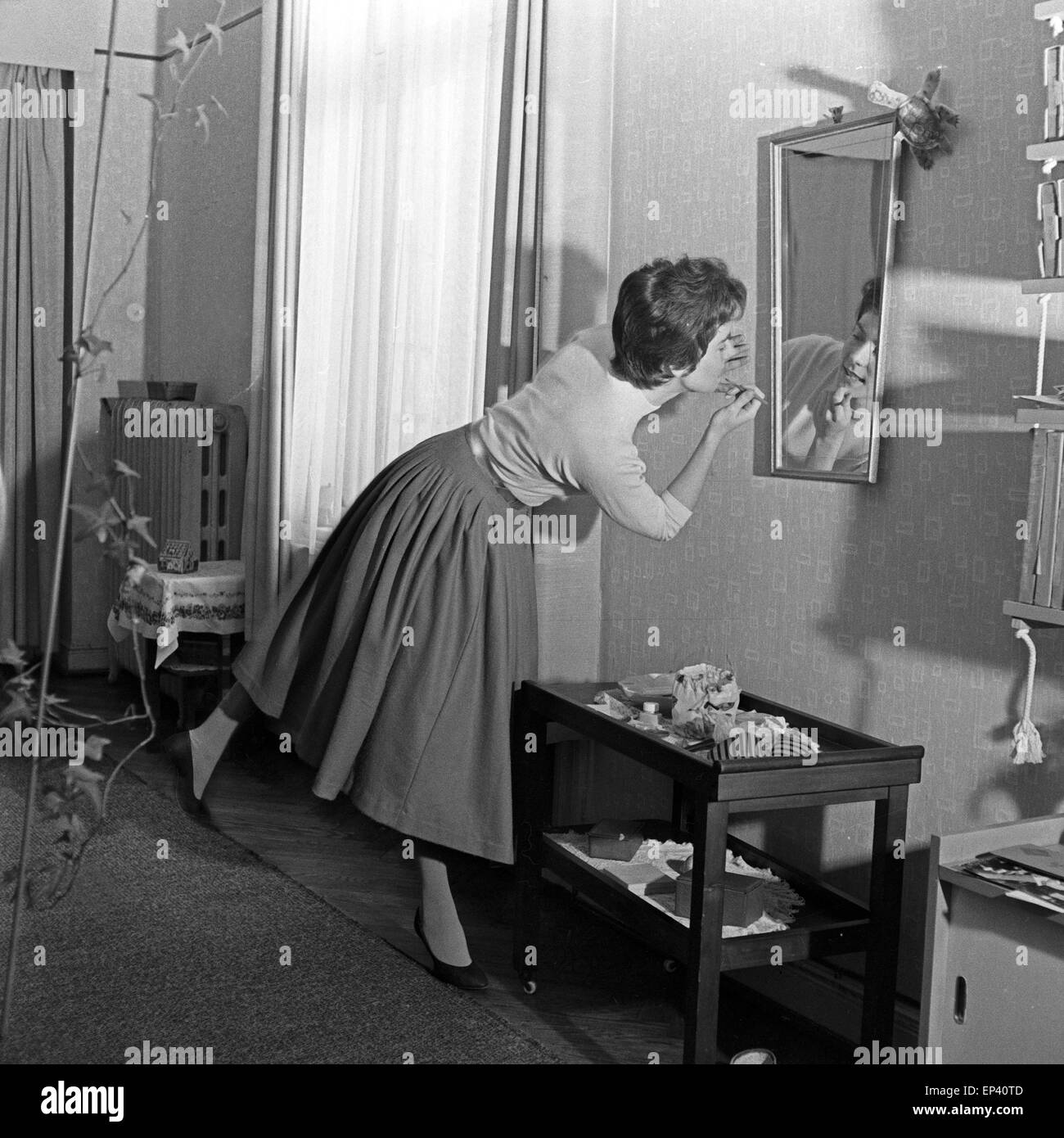 1950s teen fashion hi-res stock photography and images - Alamy