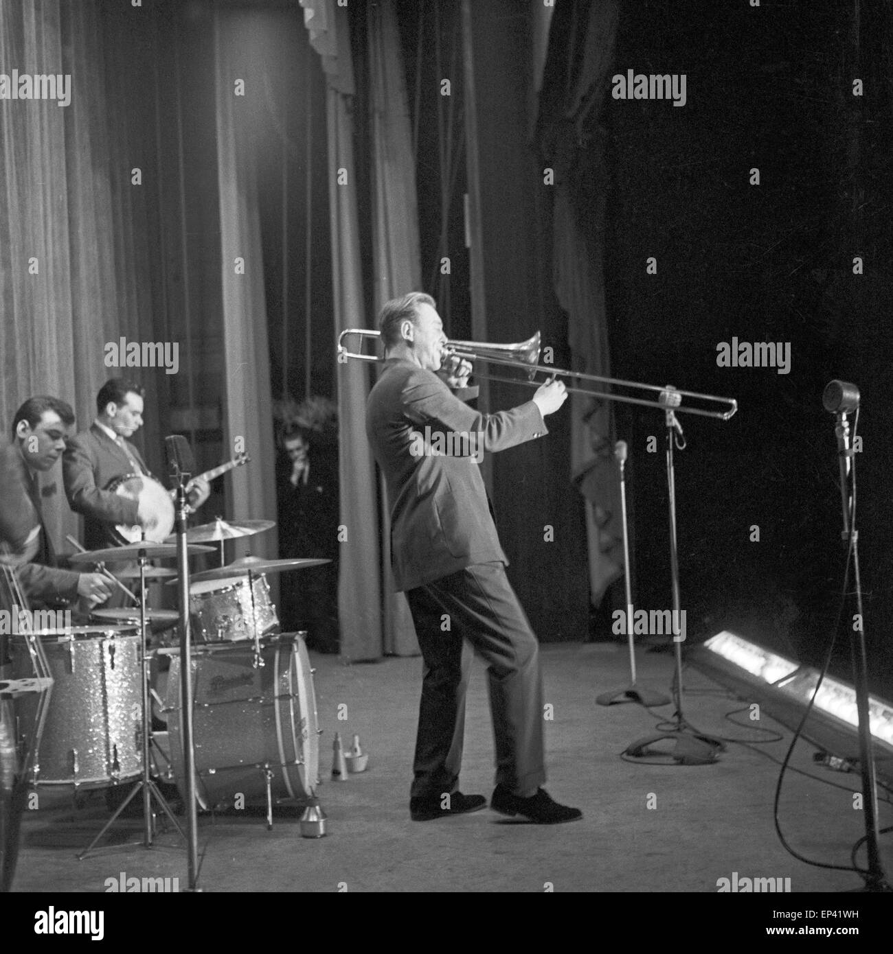 Chris Barber Band bei einem Auftritt in Hamburg, Deutschland 1950er ...