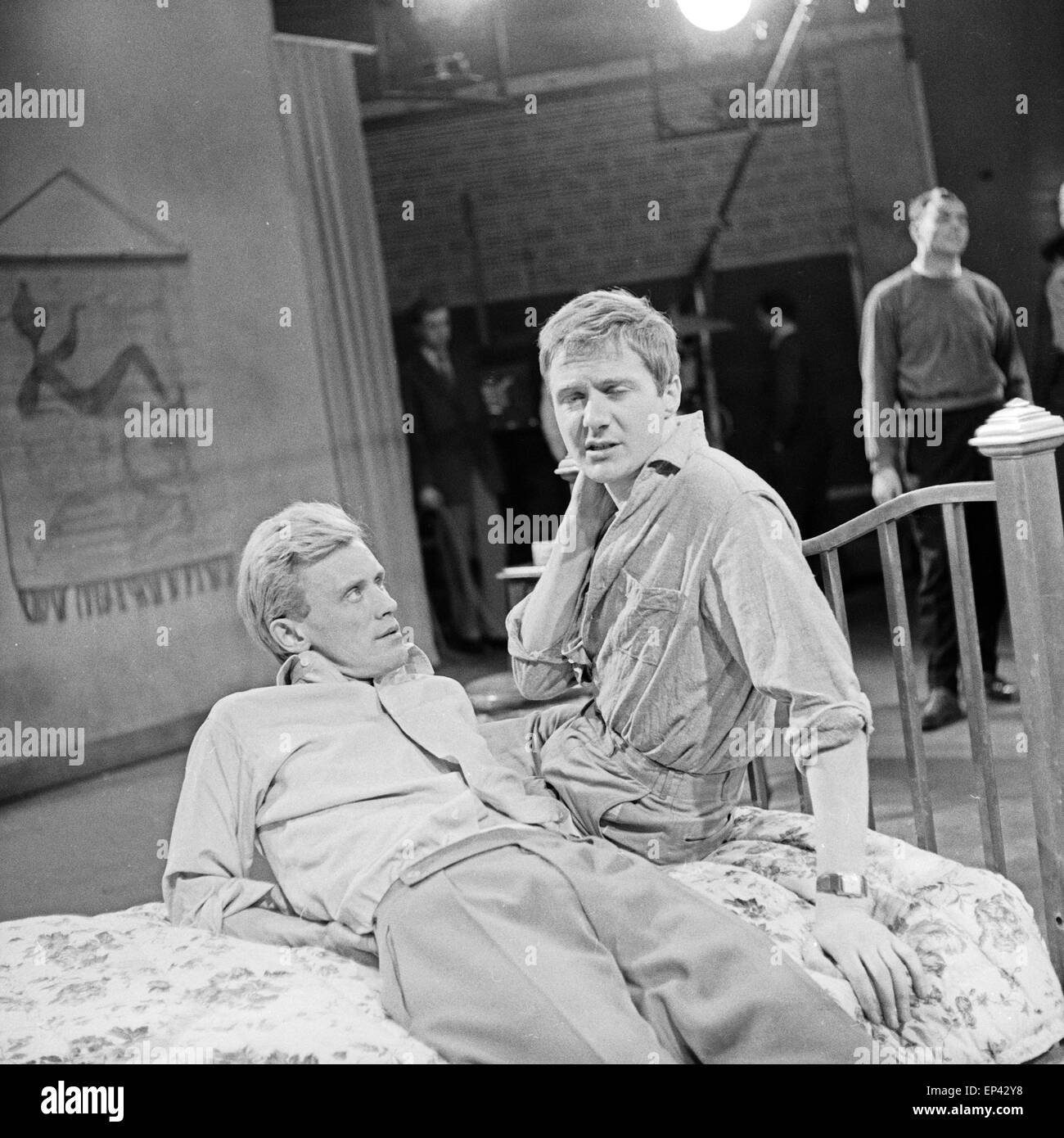 Blick zurück im Zorn, Fernsehspiel, Deutschland 1958, Regie: John Olden, Darsteller: Horst Frank ...