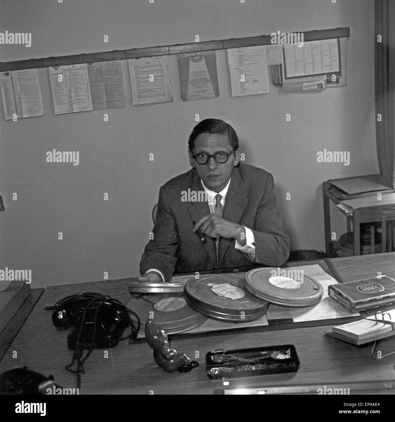 Fernsehjournalist Rüdiger Proske, Deutschland 1950er Jahre. TV ...