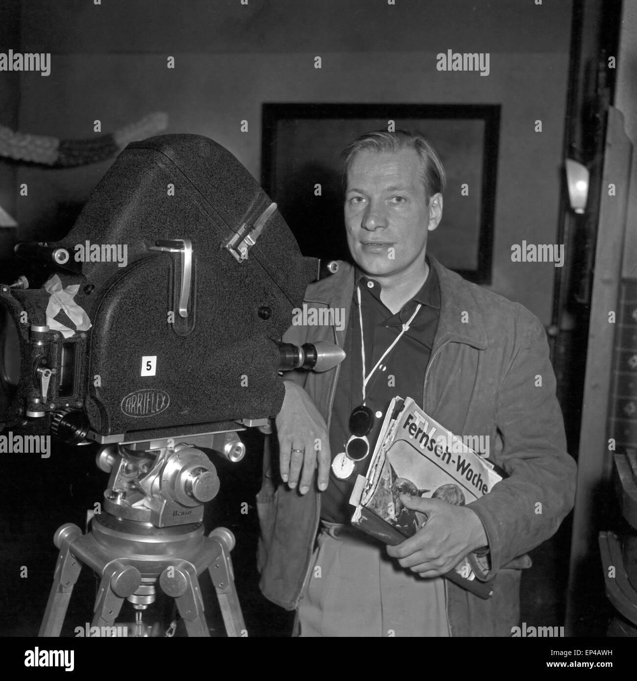 Tv regisseur Black and White Stock Photos & Images - Alamy