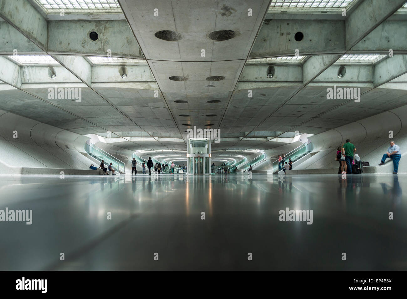 Oriente metro station hi-res stock photography and images - Alamy