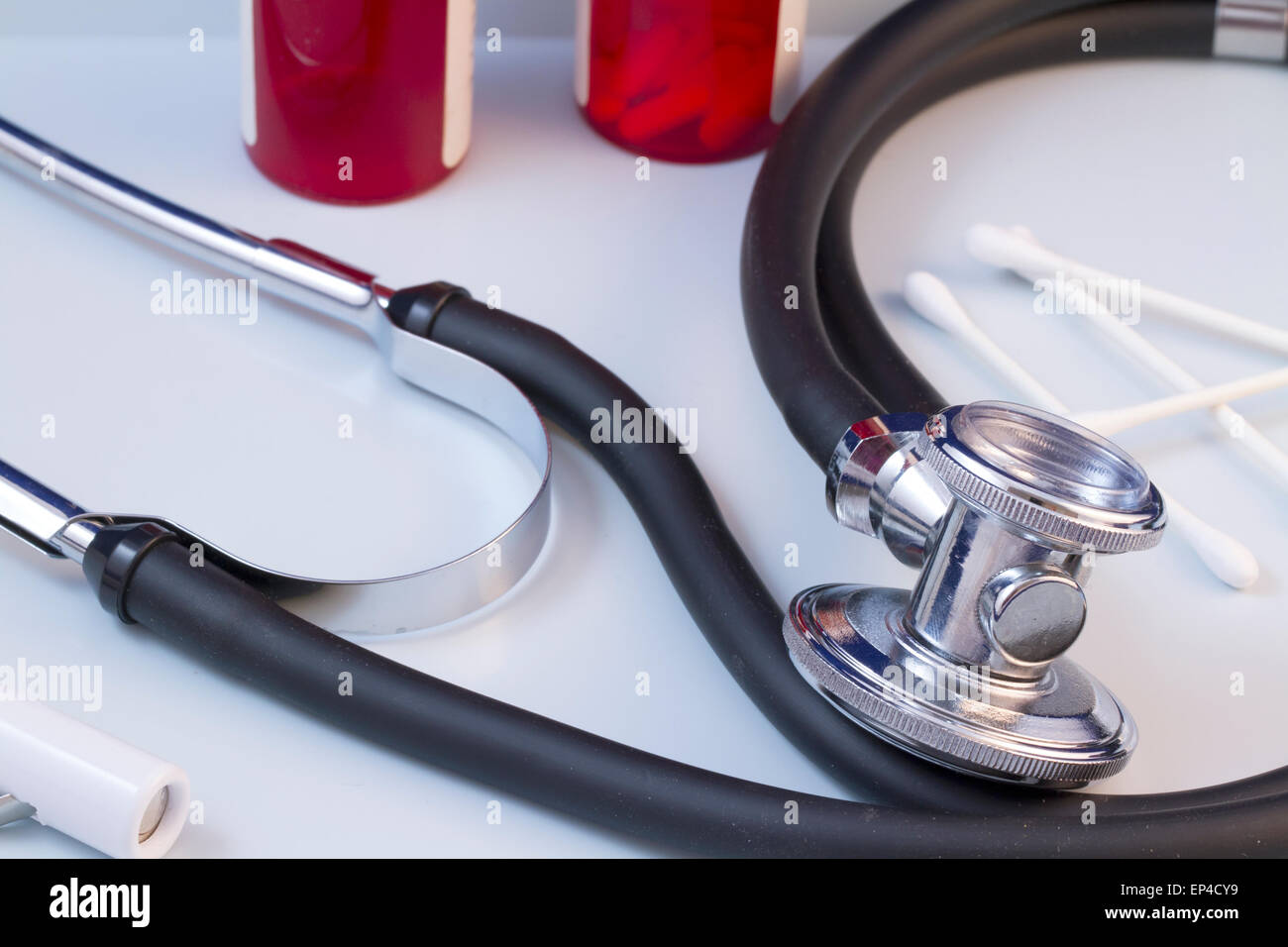 Medical tray with tools hi-res stock photography and images - Alamy