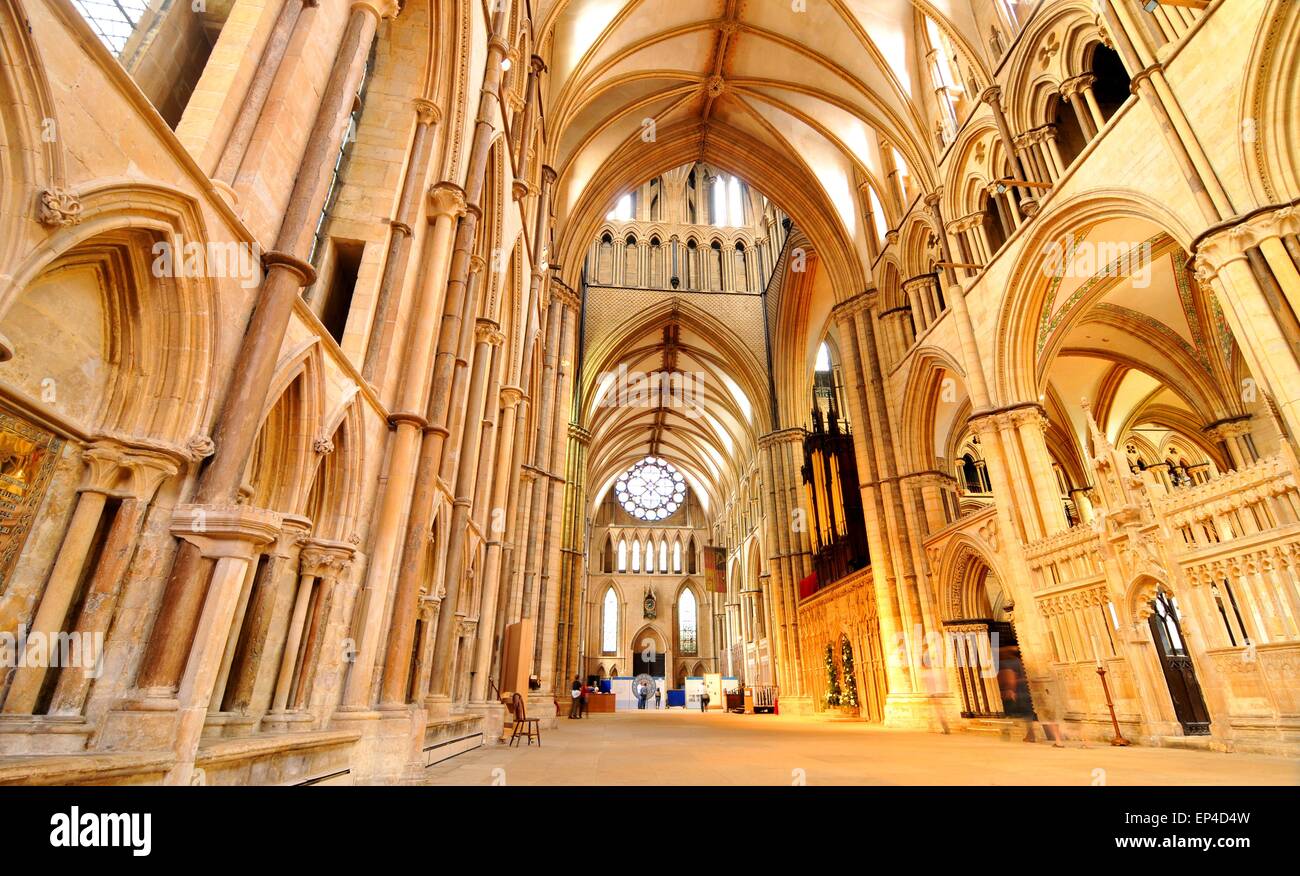 Lincoln cathedral interior hi-res stock photography and images - Alamy
