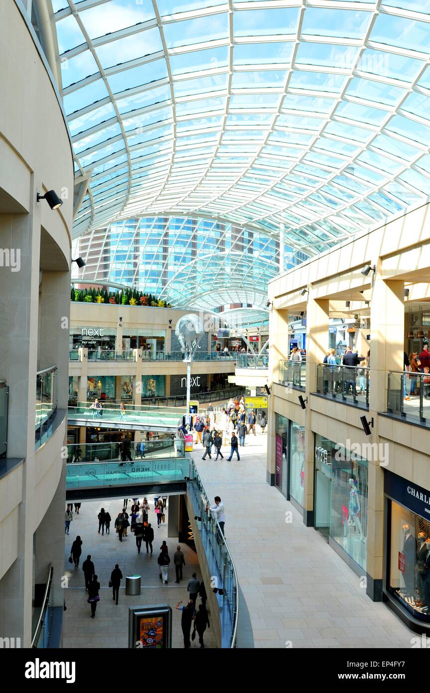 Leeds trinity shopping center hi-res stock photography and images - Alamy