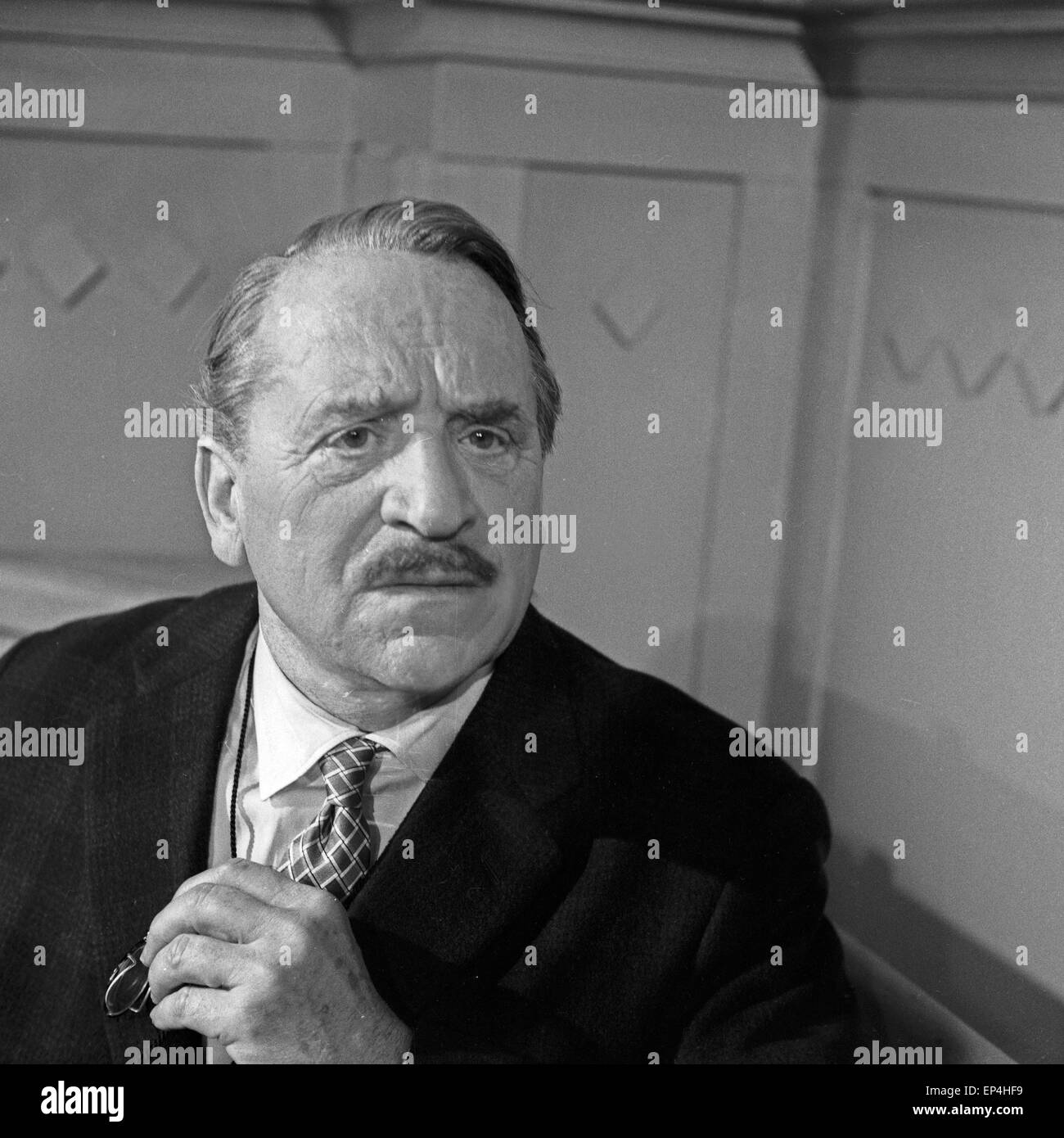 Episode "Verbrannte Spuren" aus der NDR Krimiserie "Stahlnetz ...