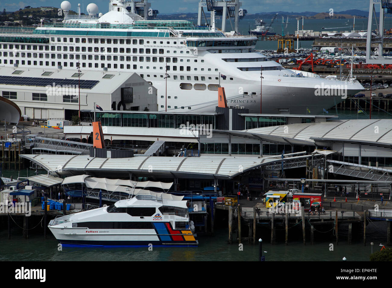 Cruise ship and Auckland Ferry Terminal, Auckland waterfront, North ...