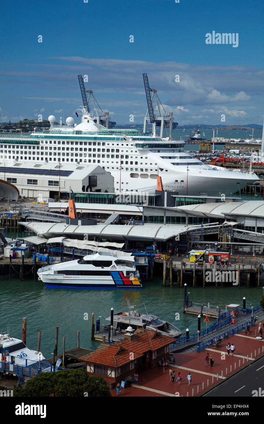 Cruise ship and Auckland Ferry Terminal, Auckland waterfront, North ...
