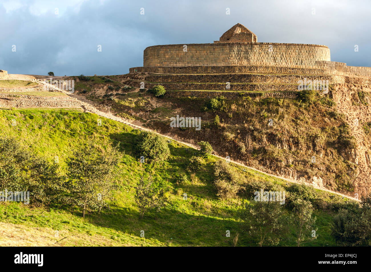 Ingapirca, Inca wall and town, largest known Inca ruins in Ecuador ...