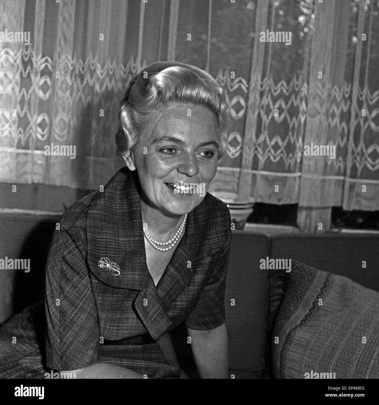 Volksschauspielerin High Resolution Stock Photography and Images - Alamy