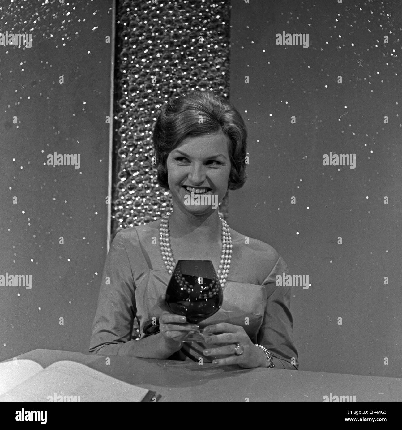 Carina singer hi-res stock photography and images - Alamy