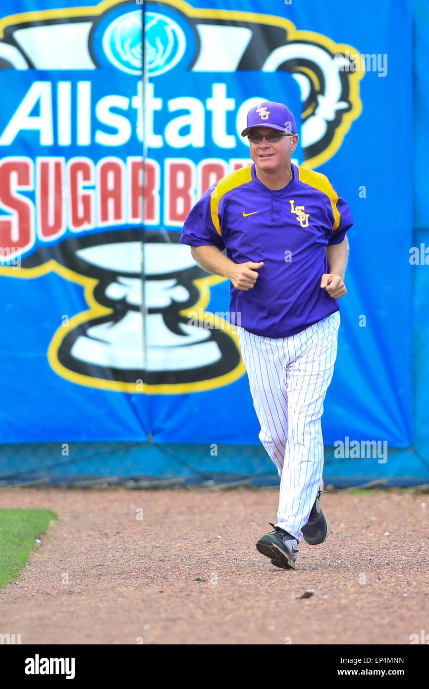 May 12, 2015: LSU Head Coach Paul Mainieri runs onto the field during ...