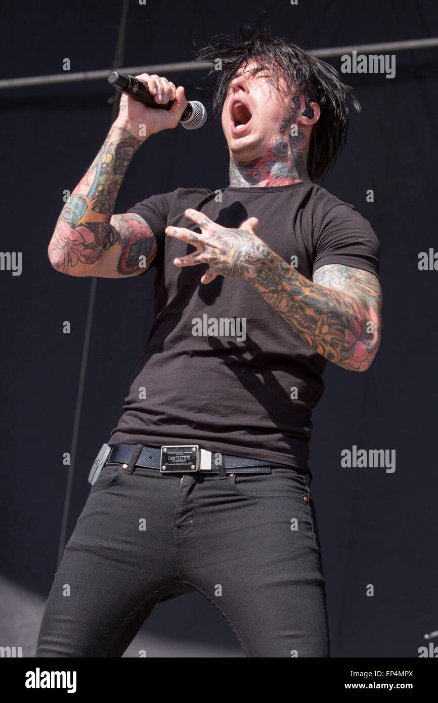 Falling in reverse hi-res stock photography and images - Alamy