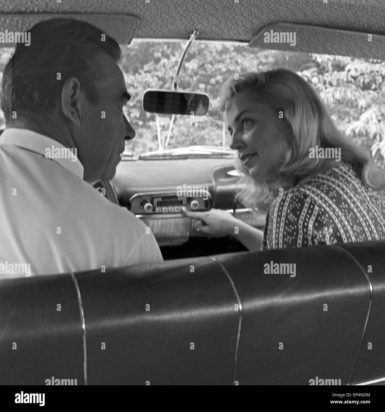 Deutscher Schauspieler und Entertainer Peter Frankenfeld mit seiner ...