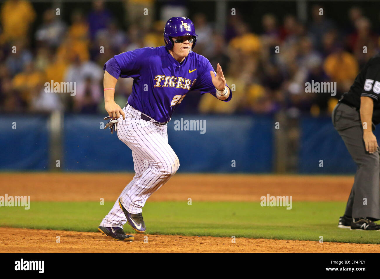May 12, 2015: LSU Catcher Kade Scivicque (22) runs to 3rd base during ...