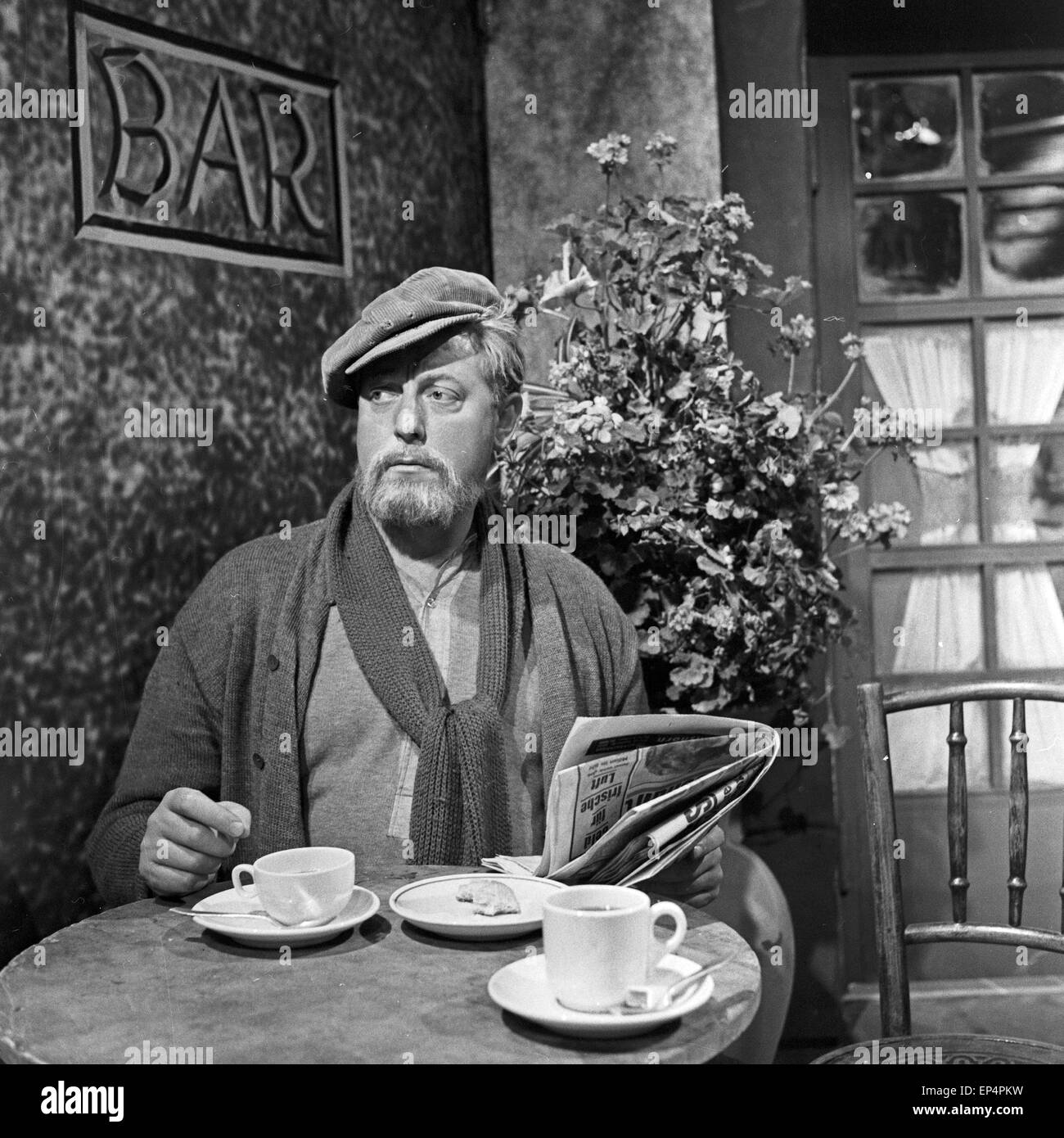 Der arme Matrose, Opernaufführung, Deutschland 1961 Stock Photo - Alamy