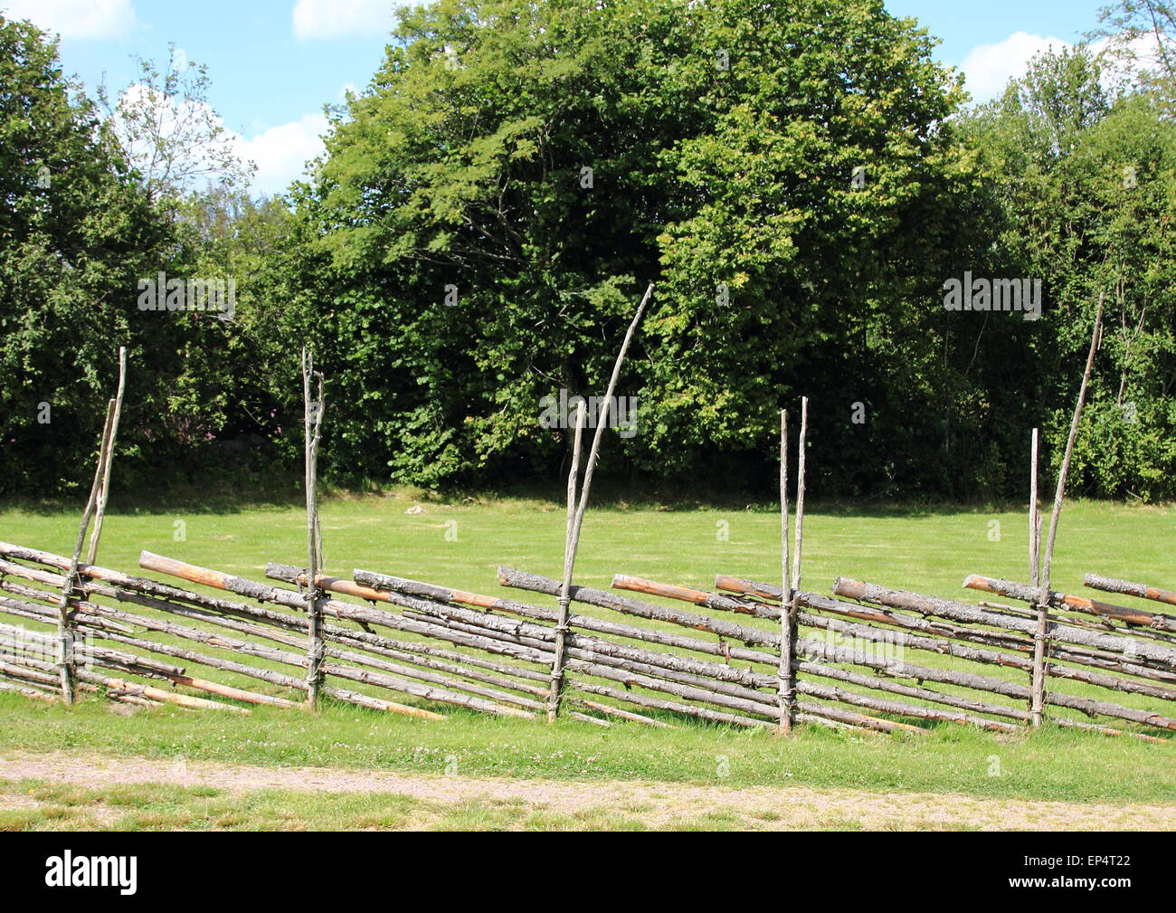 Wattle fence hi-res stock photography and images - Alamy