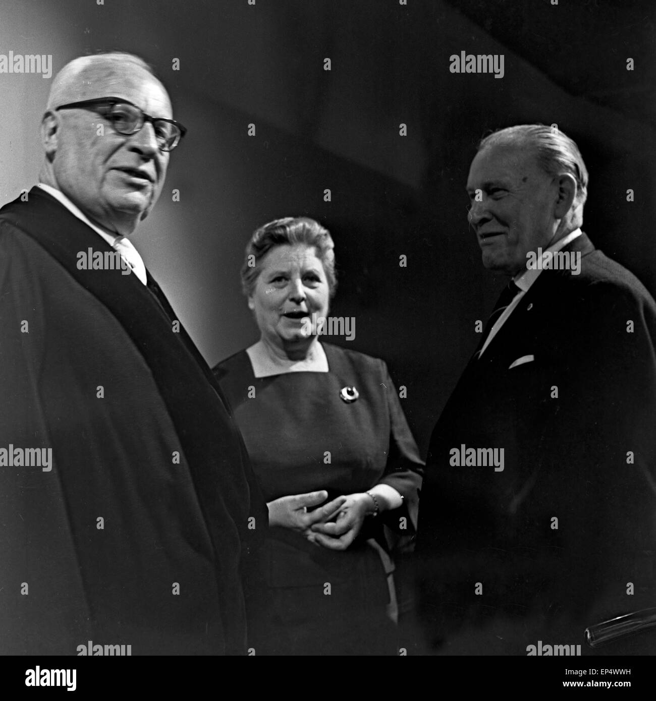 Bigamie hi-res stock photography and images - Alamy