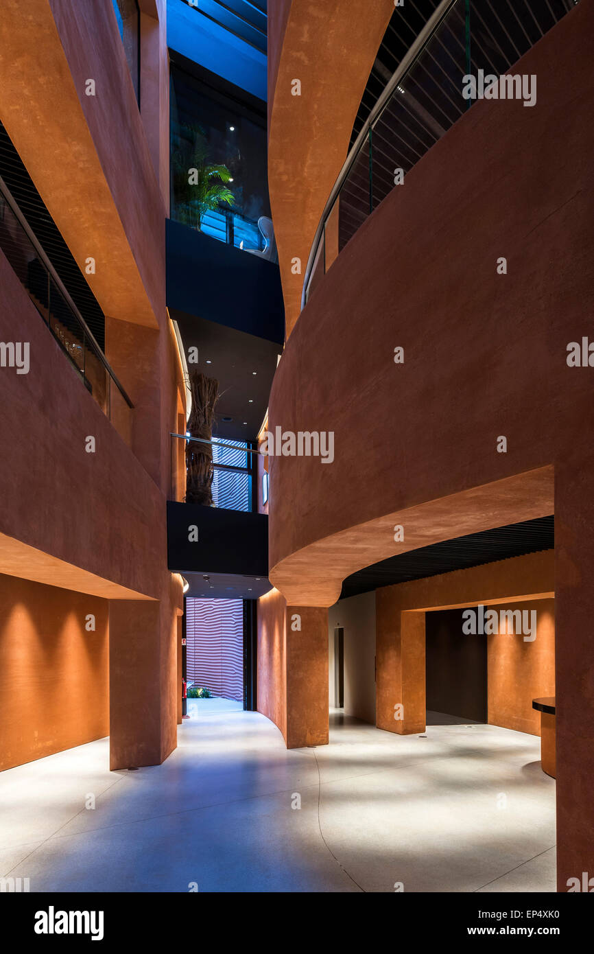 Interior corridors around auditorium. Milan Expo 2015, UAE Pavilion ...