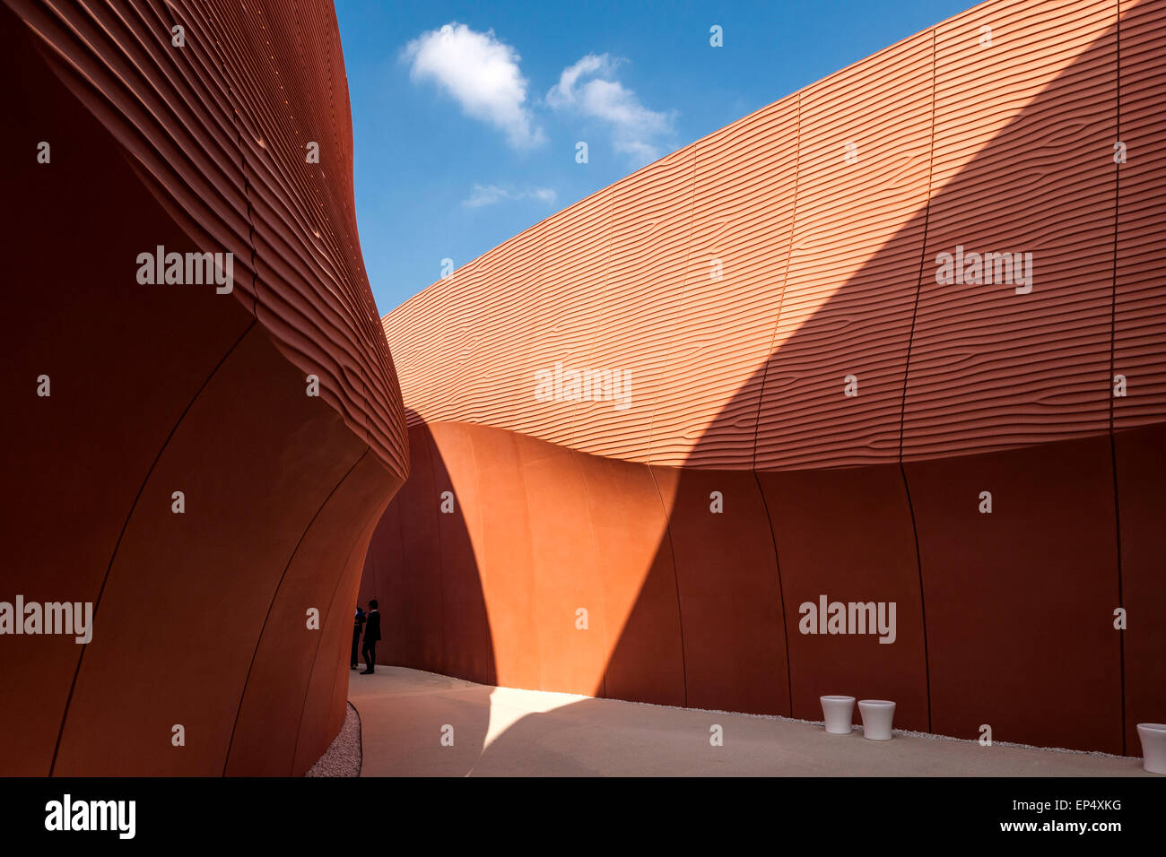 Walls exterior hi-res stock photography and images - Alamy