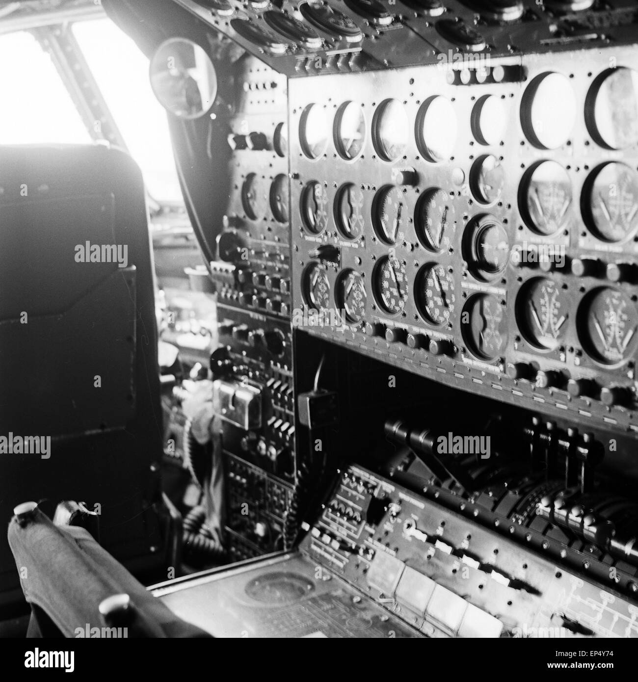Cockpit Lockheed Super Constelacao Super Constellation Cockpit Hi Res