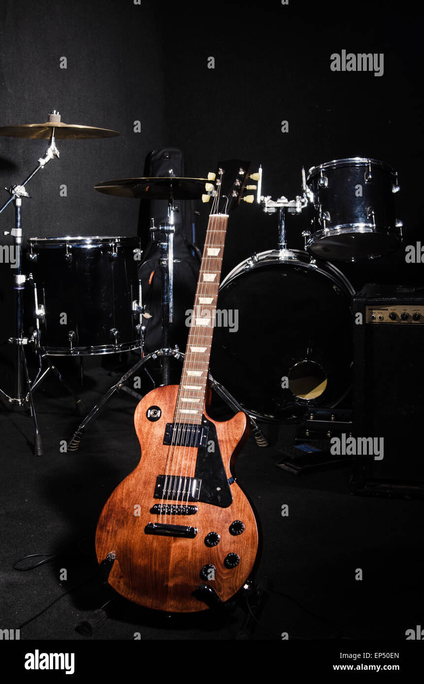 Set of musical instruments during concert Stock Photo - Alamy
