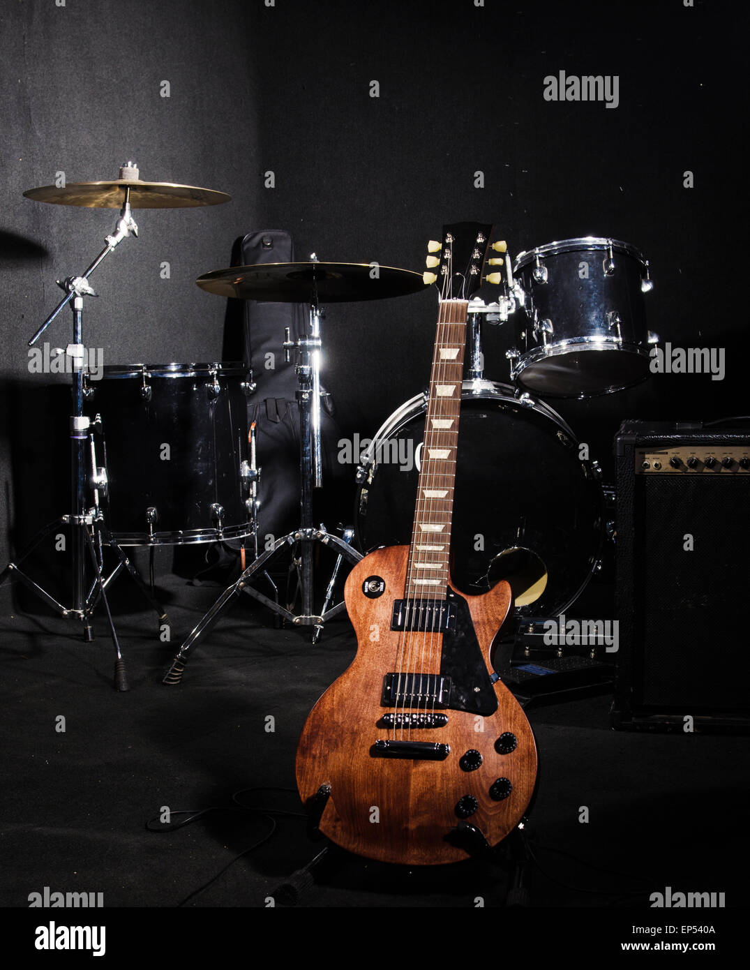 Set of musical instruments during concert Stock Photo - Alamy