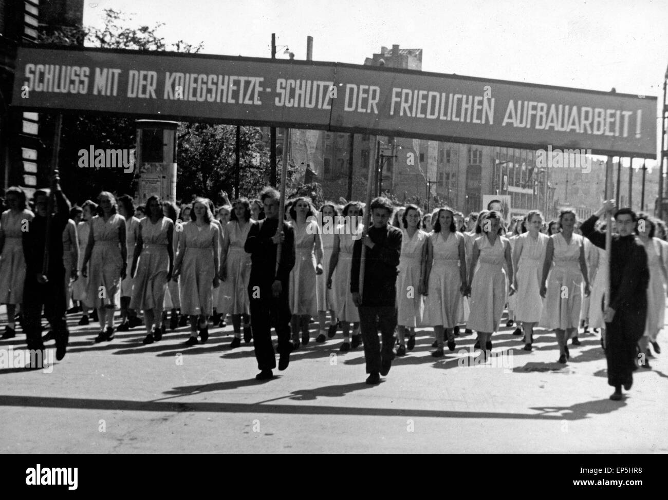 Ddr parade hi-res stock photography and images - Alamy