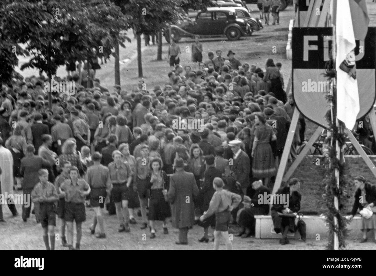 Maikundgebung der FDJ in Ost Berlin, DDR 1950er Jahre. 1st of May rally ...