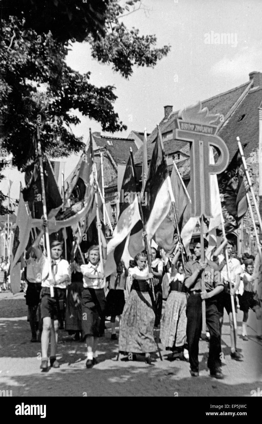 Kulturtreffen der Sorben in Bautzen, DDR 1950er Jahre. Cultural meeting ...