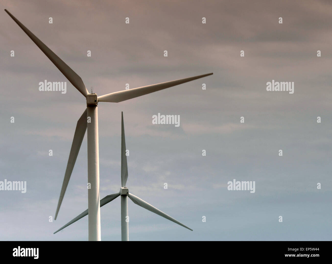 Wind farms in cornwall hi-res stock photography and images - Alamy