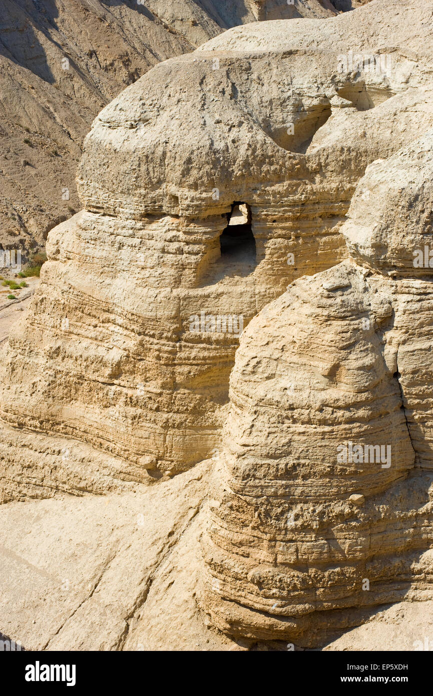 Dead sea scrolls cave hi-res stock photography and images - Alamy