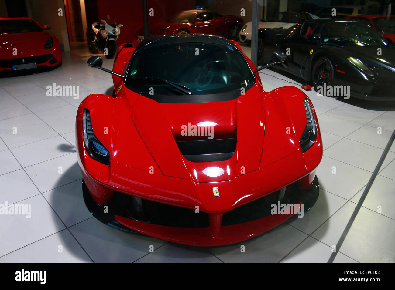 Sportwagen logo hi-res stock photography and images - Alamy