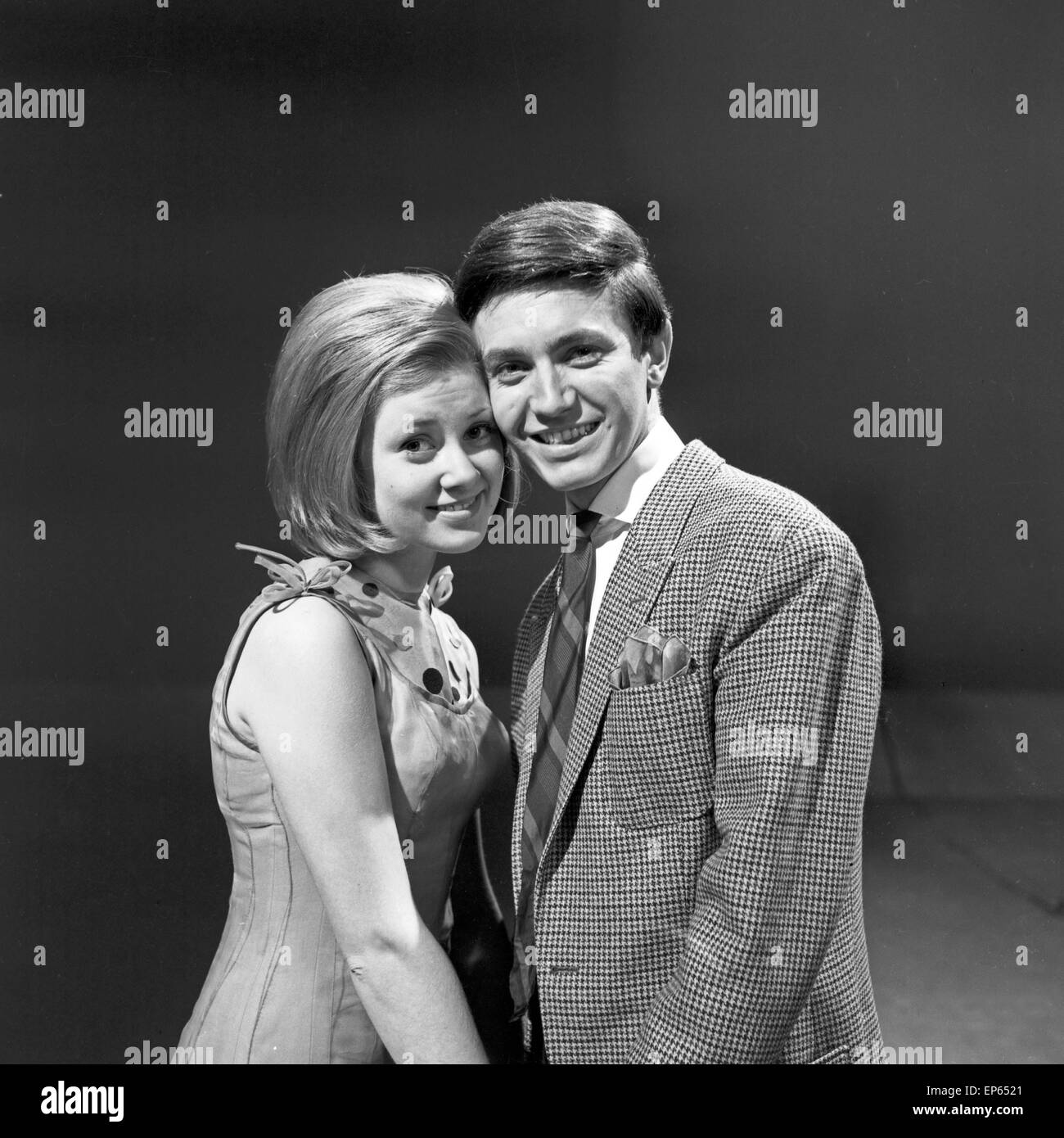 Schlagersänger Gitte Haenning und Rex Gild, Deutschland 1960er Jahre ... Schlagersänger Gitte Haenning und Rex Gild, Deutschland 1960er Jahre ...