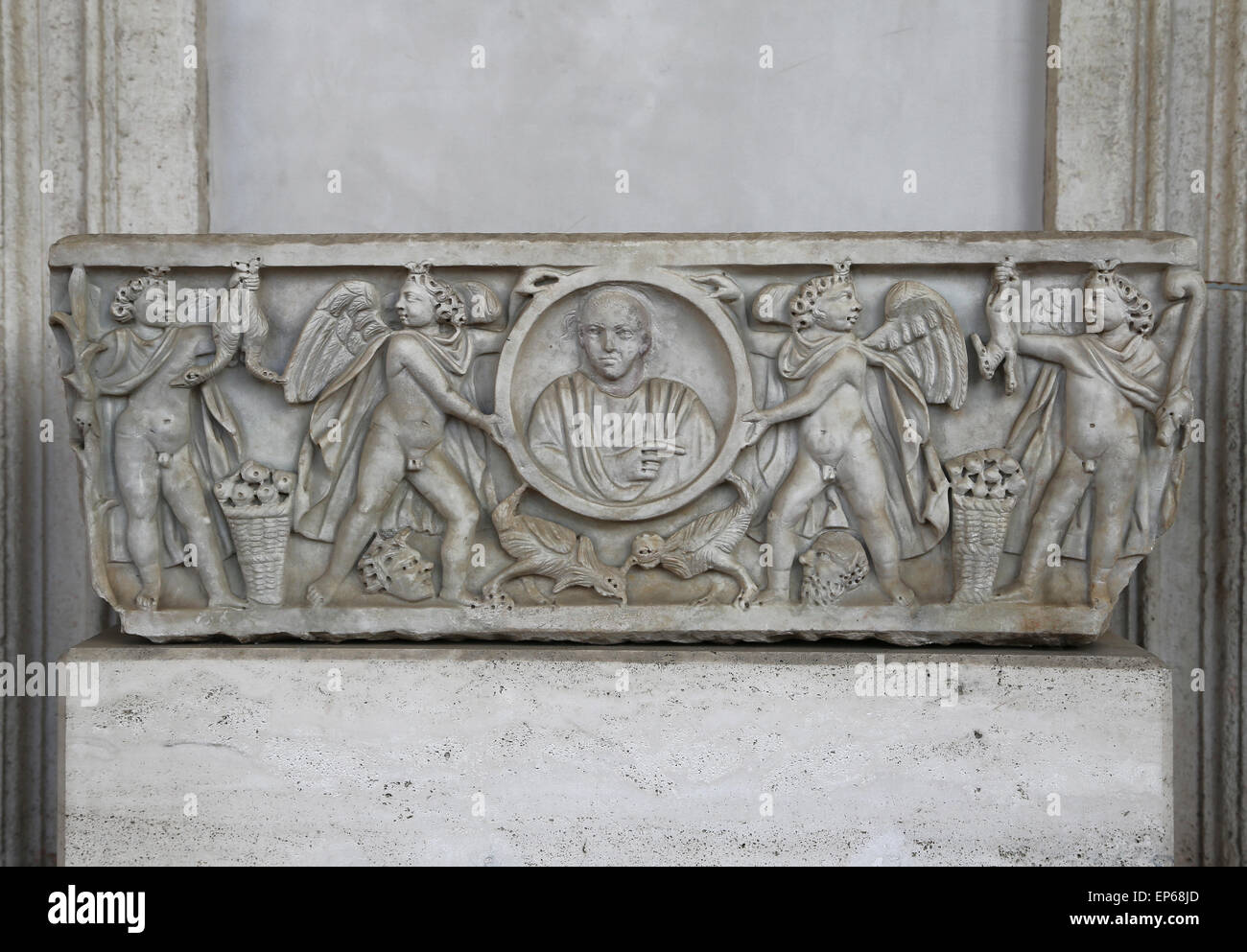 Sarcophagus with man's bus in a clipeus. Marble. 3rd c. AD. Ostia ...