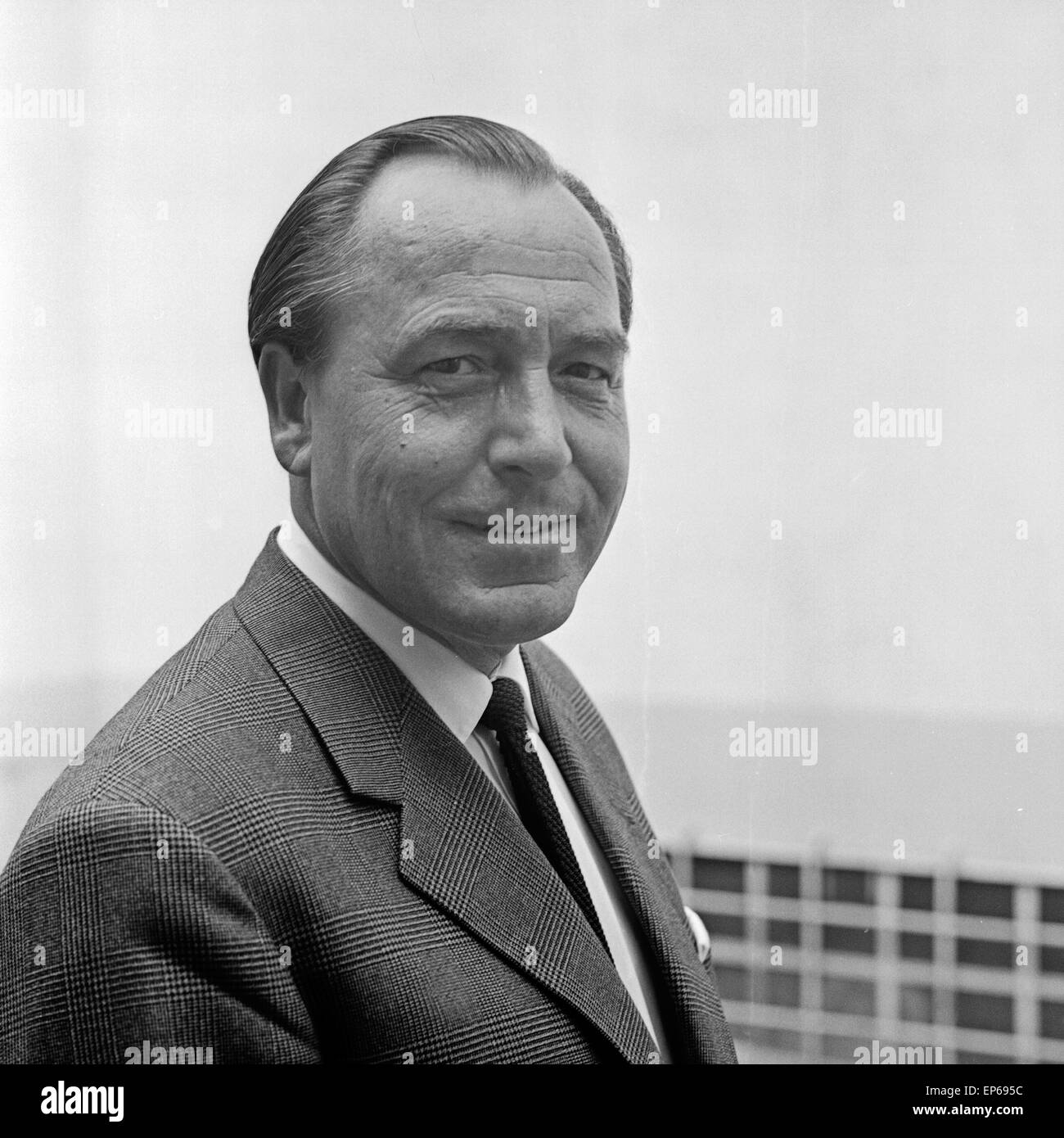 Deutscher Schauspieler und Synchronsprecher Paul Klinger, Deutschland 1960er Jahre. German actor ...