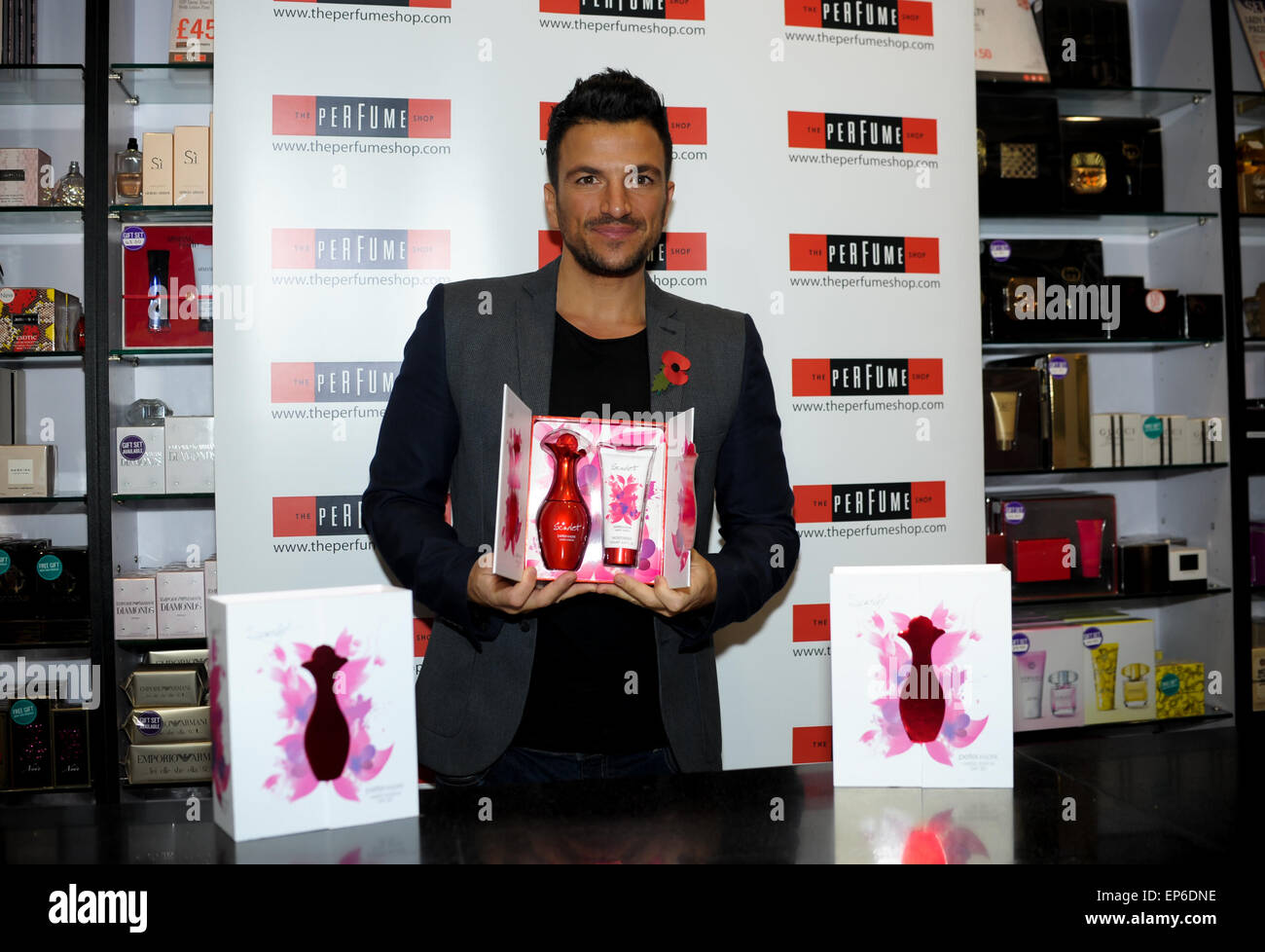 Peter Andre promotes his perfume and greets fans at The Perfume Shop in ...
