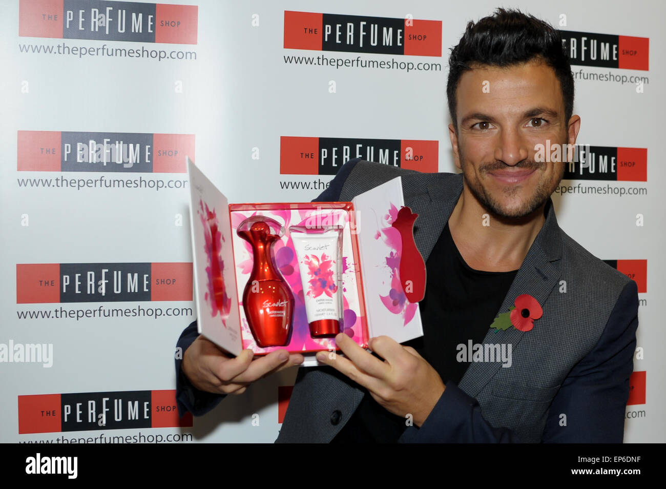 Peter Andre promotes his perfume and greets fans at The Perfume Shop in ...